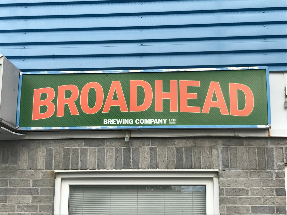 Broadhead Brewing Company, Ottawa, Ontario, Canada | I Stop For Hops